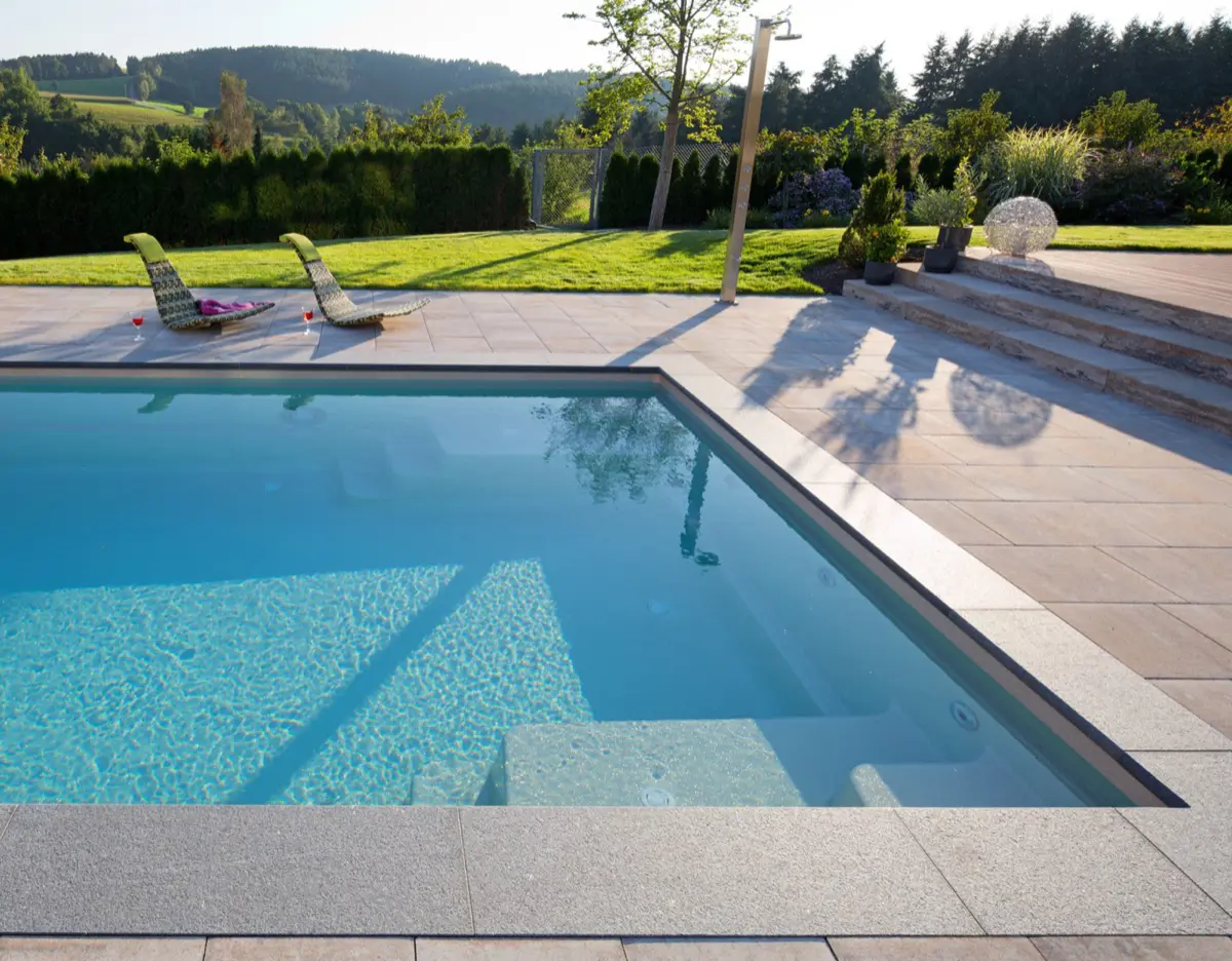 Self Cleaning Pool | Compass